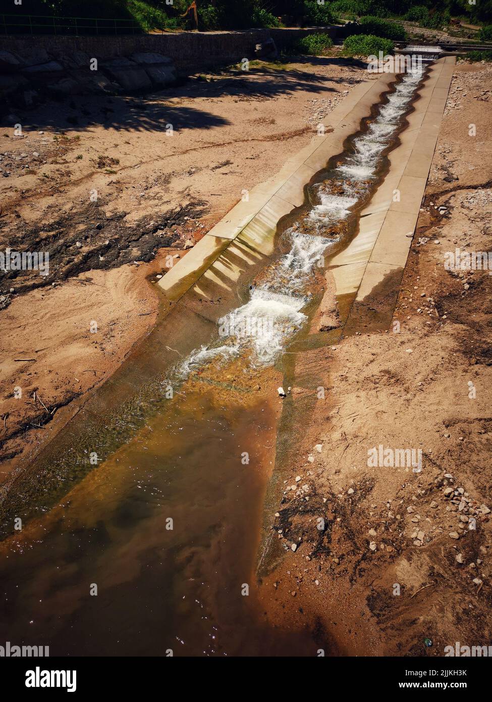 Shot this in a ditch hi-res stock photography and images - Alamy