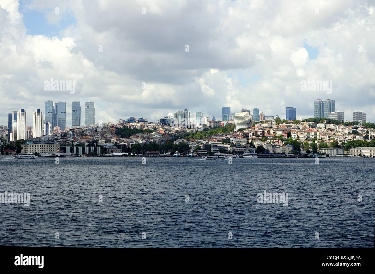 Sky over buildings architecture hi-res stock photography and images - Alamy