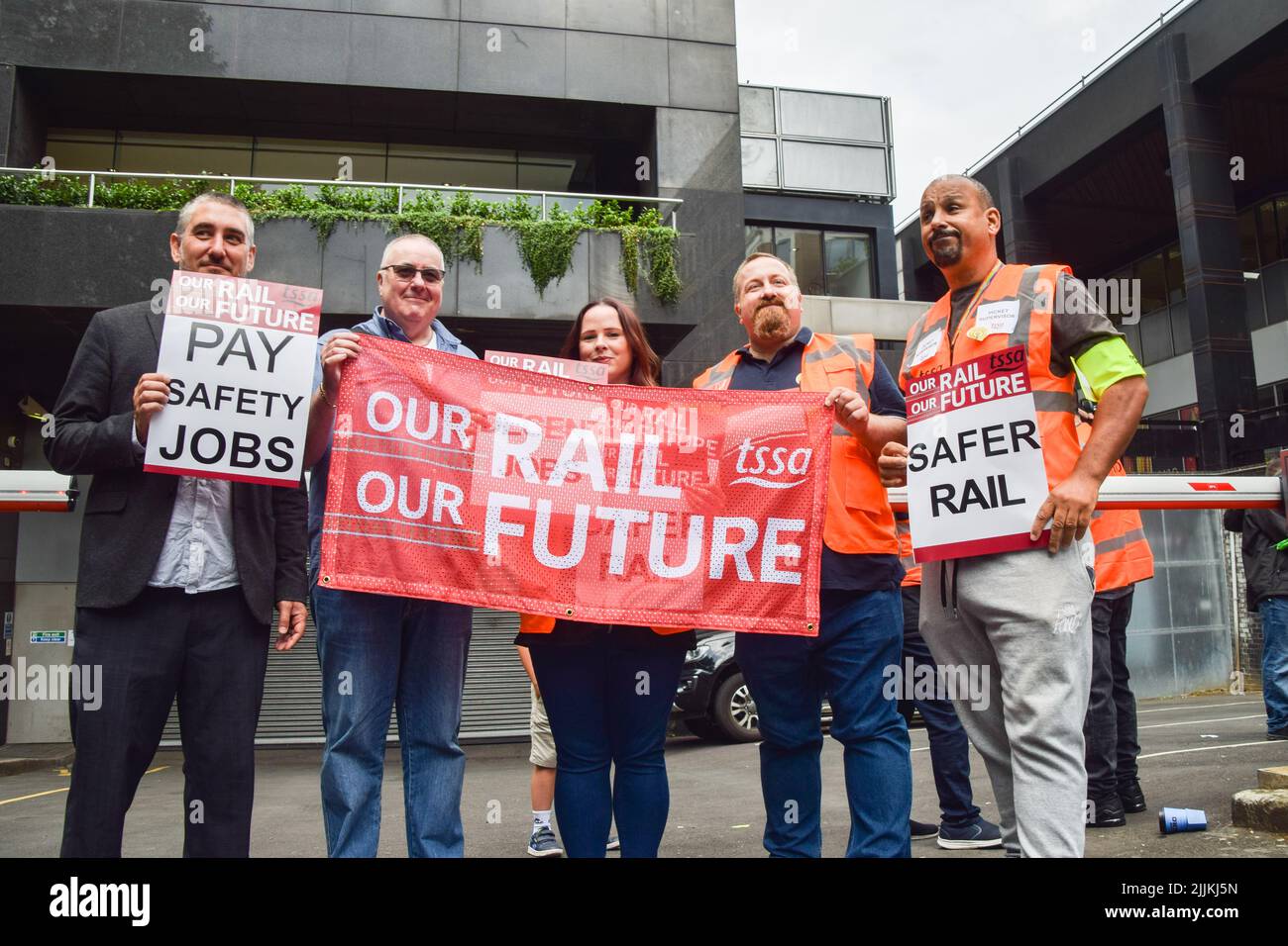 London, England, UK. 27th July, 2022. TSSA (Transport Salaried Staffs ...