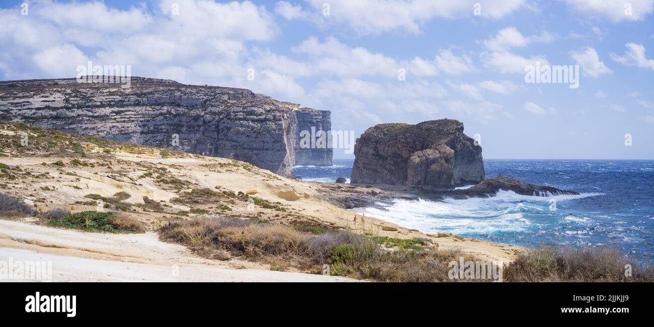 Wide shot rocky coast hi-res stock photography and images - Alamy
