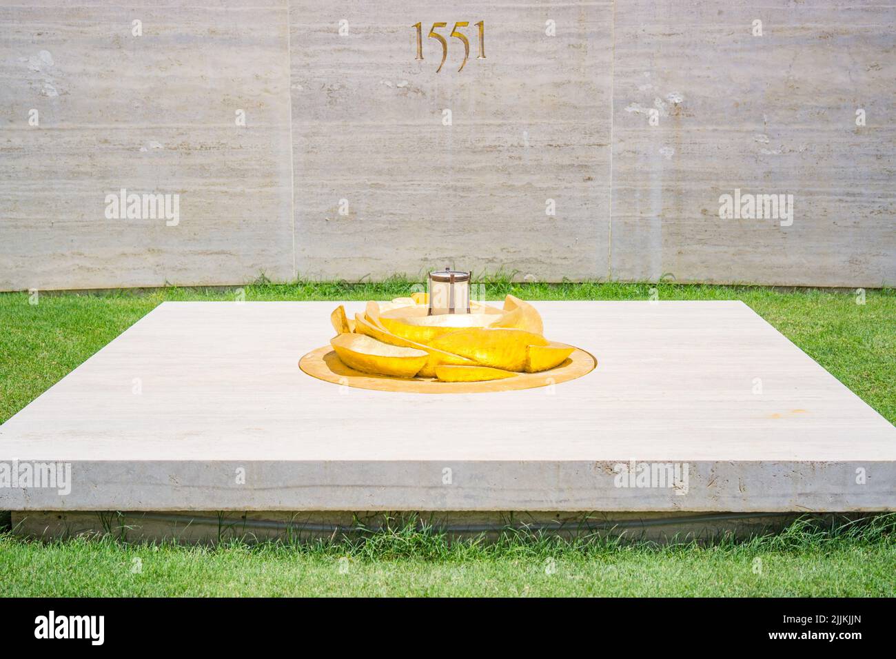 Sculpture at the Citadelle de Victoria Moat museum and interior Foso e ...