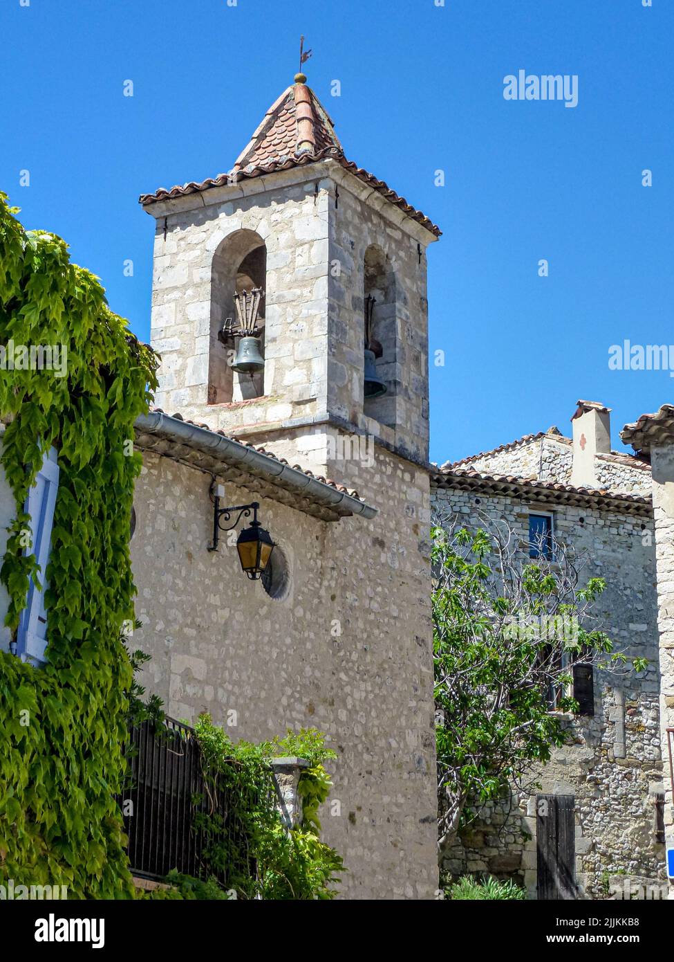 Medieval stone building under hi-res stock photography and images - Alamy