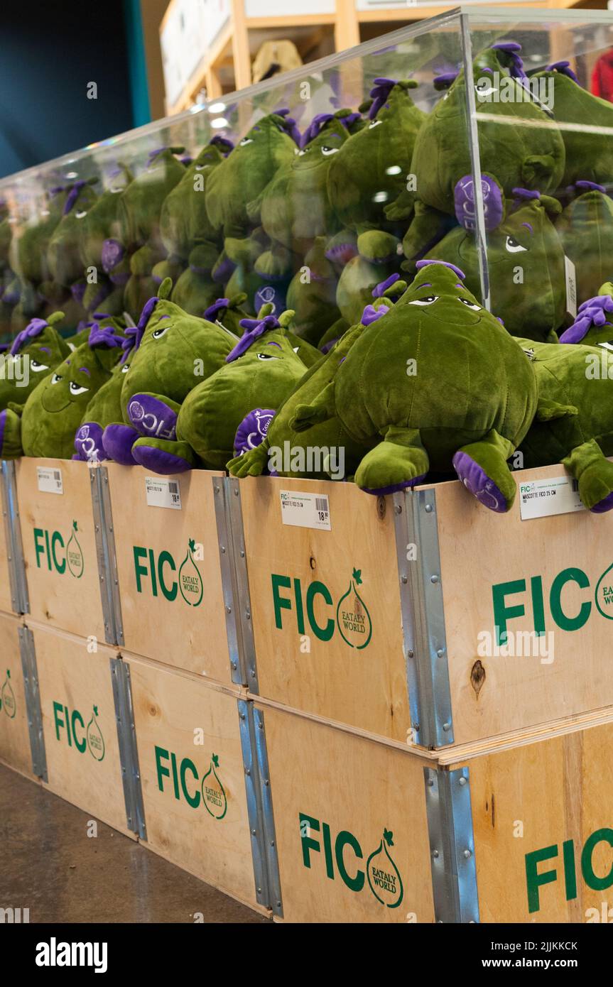 Fluffy toys hi-res stock photography and images - Alamy