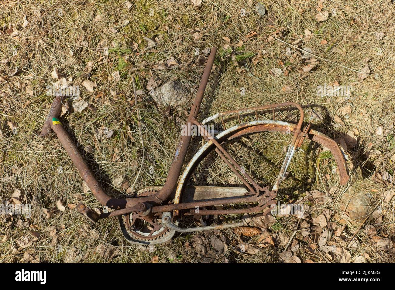 Old demolished bicycle on the ground Stock Photo - Alamy