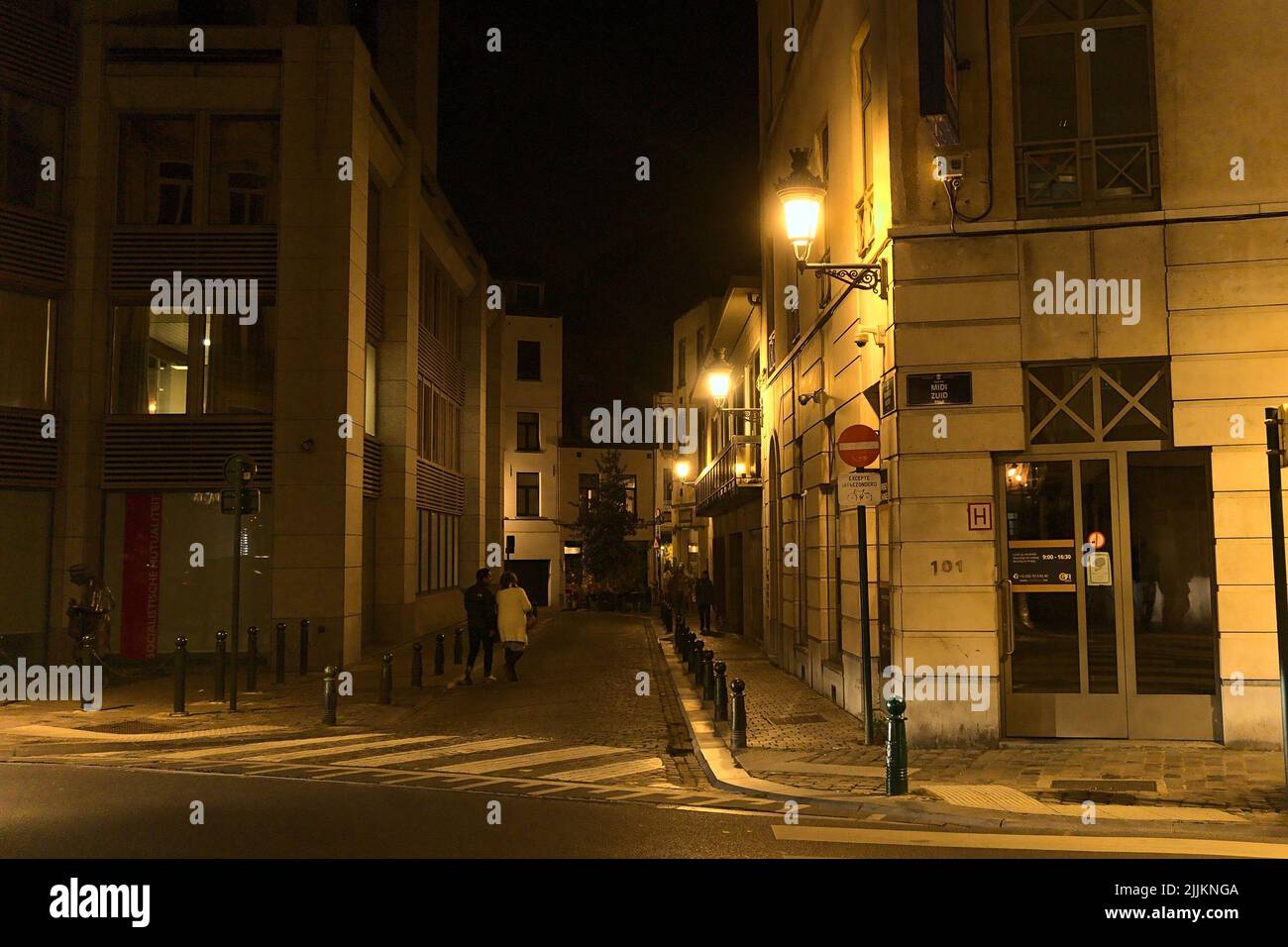 Brussels street at night hi-res stock photography and images - Alamy