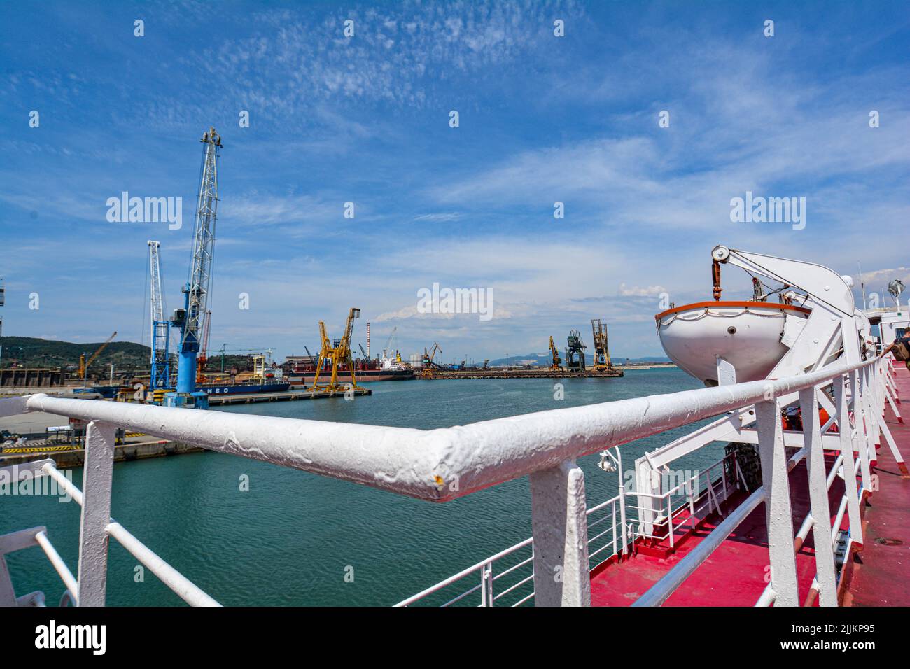 Ship panoramic hi-res stock photography and images - Alamy