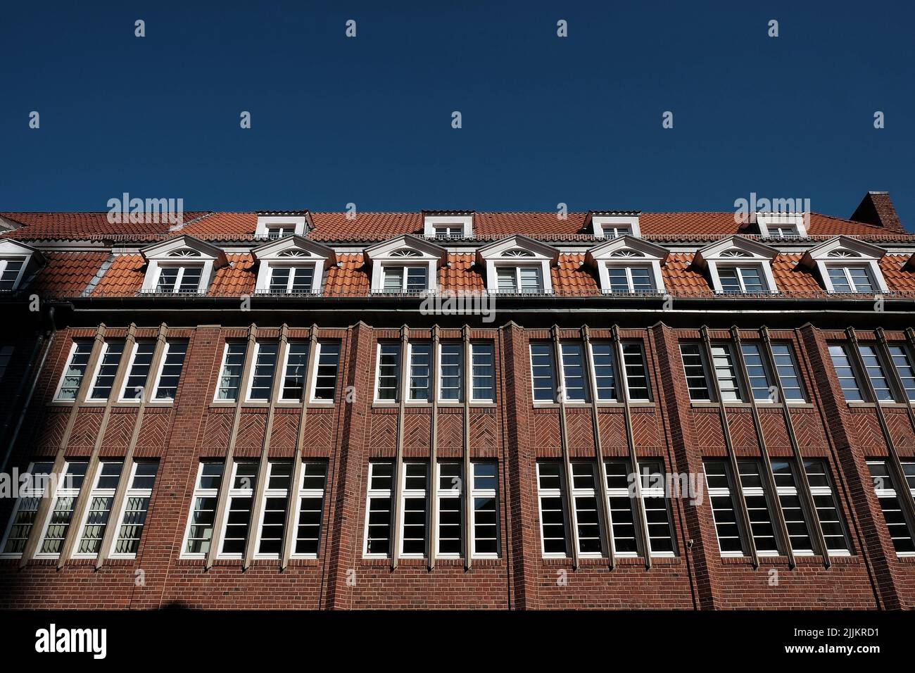Classic style brick building hi-res stock photography and images - Alamy