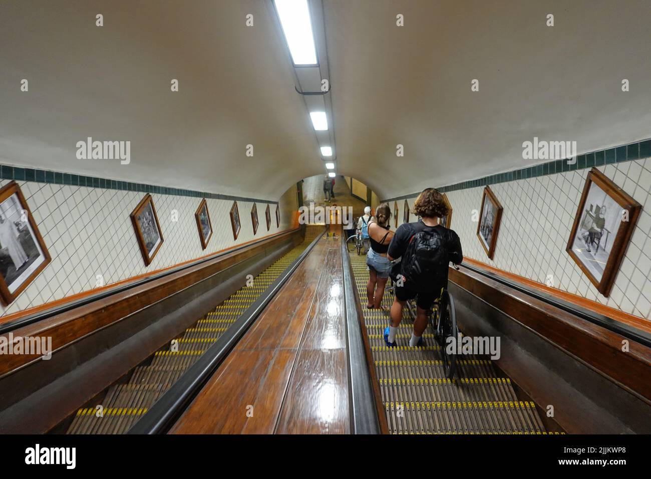 Antwerpen, Tunnel unter der Schelde // Antwerp, Schelde Tunnel Stock ...