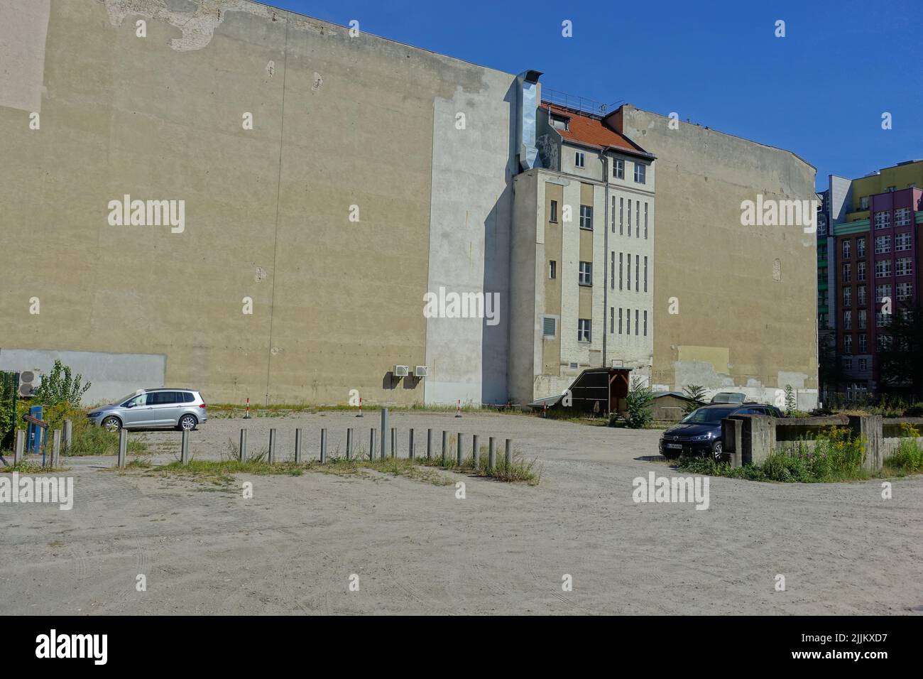 Berlin, Baulücke / Berlin, gap between buildings Stock Photo - Alamy