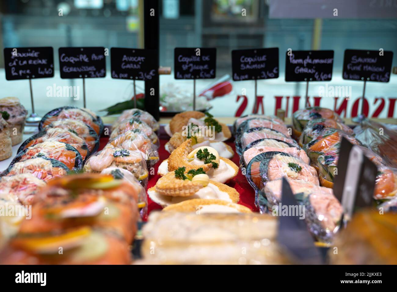French traditional sweets hi-res stock photography and images - Alamy
