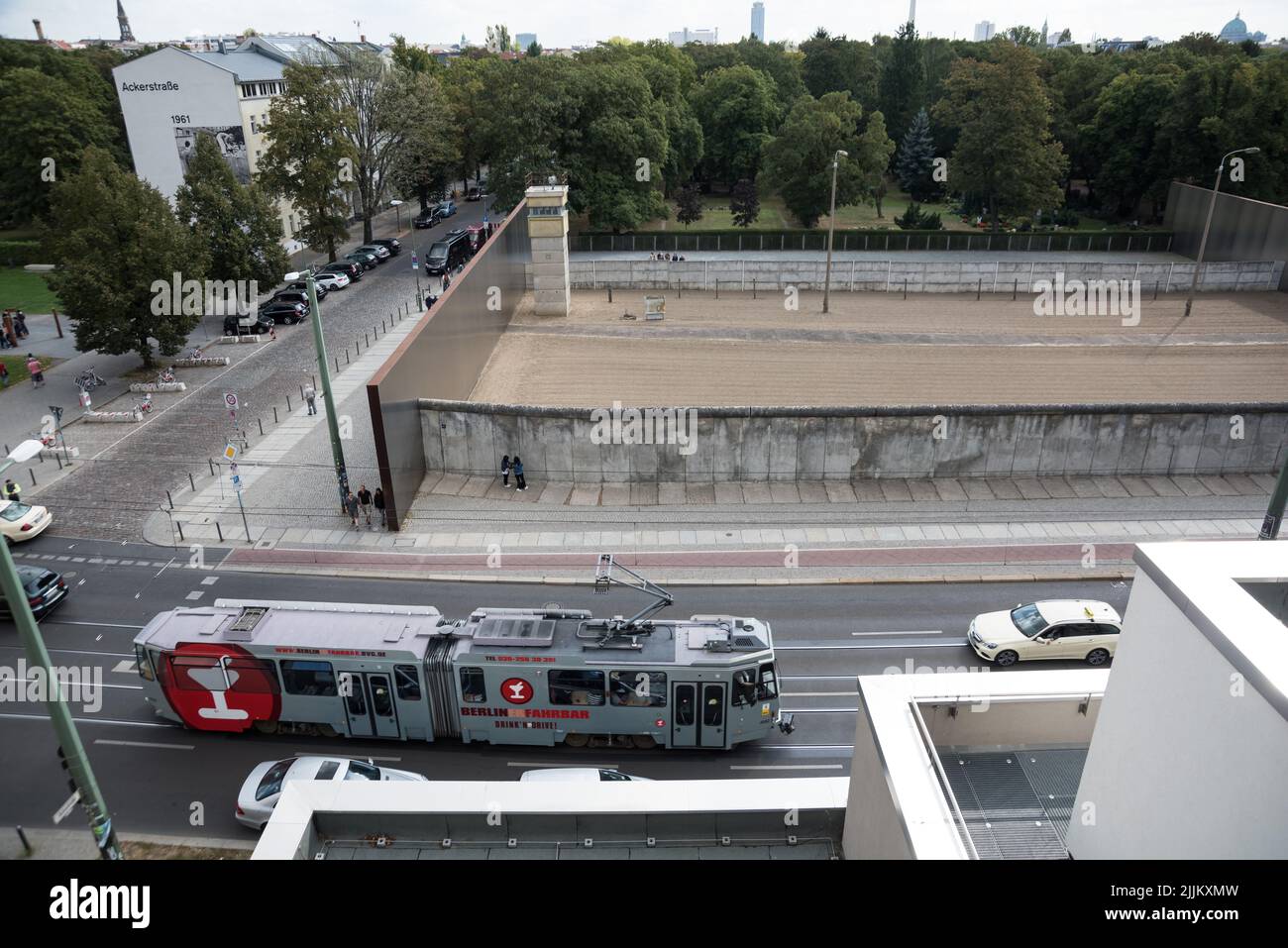 Berlin, Bernauer Straße, Gedenkstätte Berliner Mauer // Berlin ...