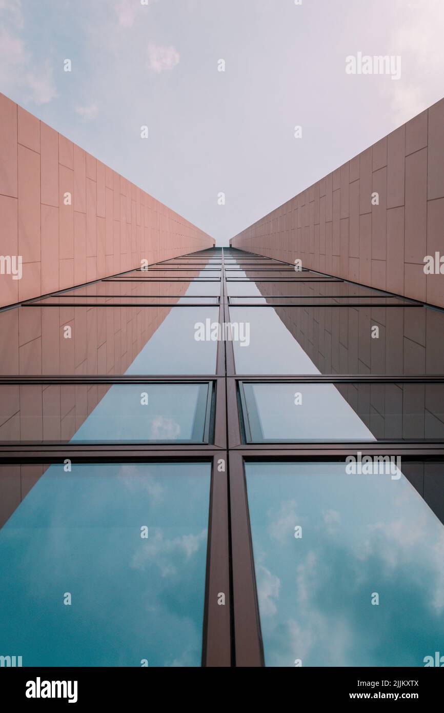 A modern high-rise building in Frankfurt, Germany Stock Photo - Alamy