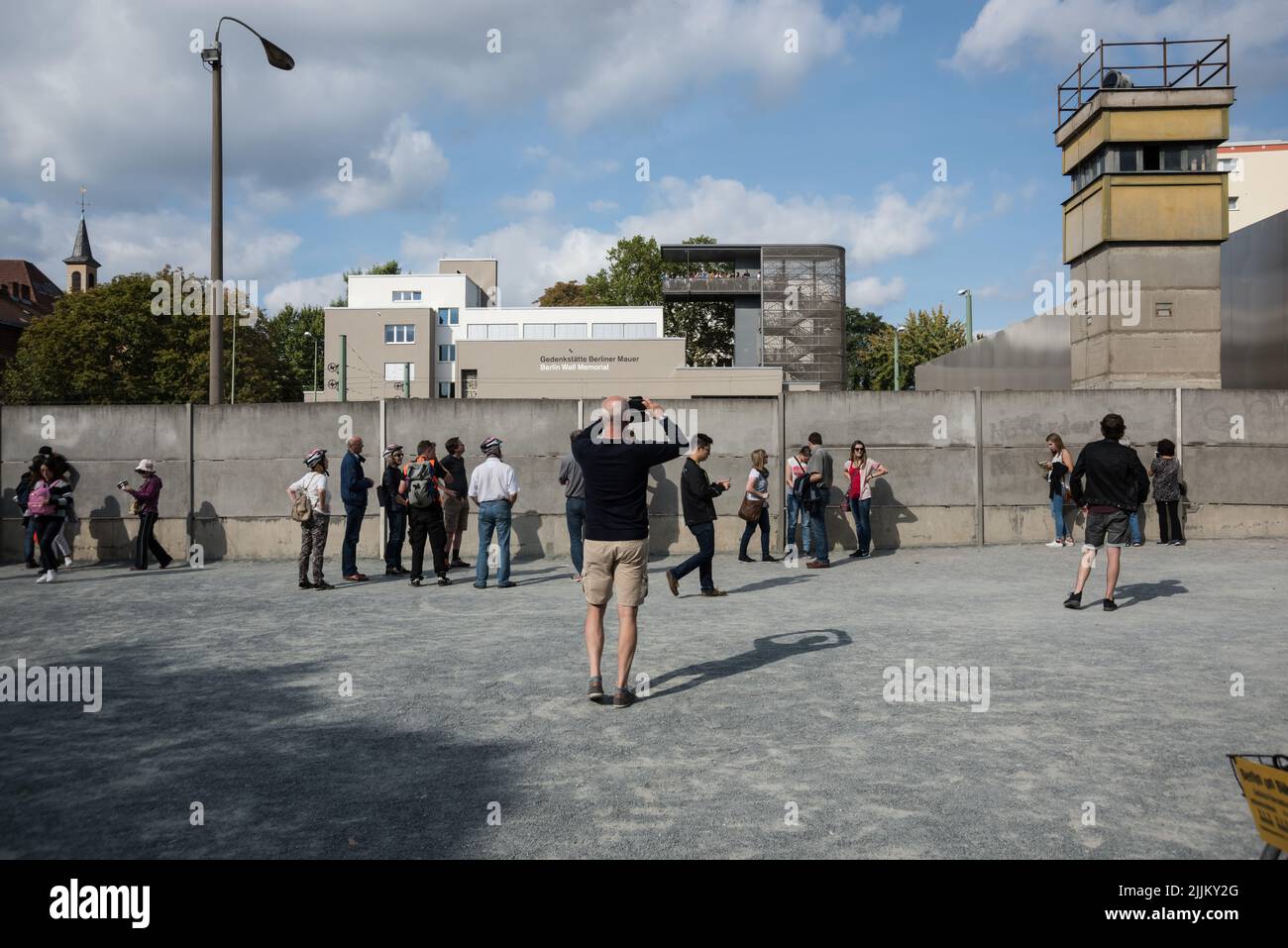 Berlin, Bernauer Straße, Gedenkstätte Berliner Mauer // Berlin ...