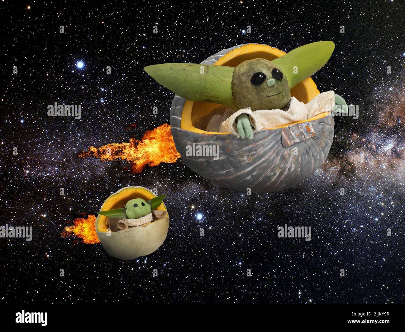 Baby yoda space hi-res stock photography and images - Alamy