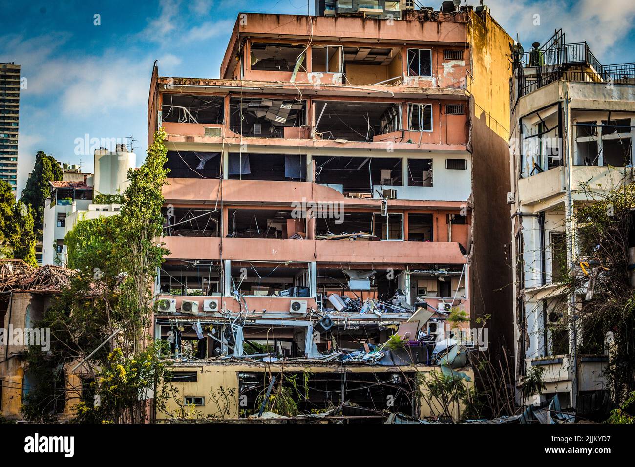 Waterfront ruins hi-res stock photography and images - Alamy