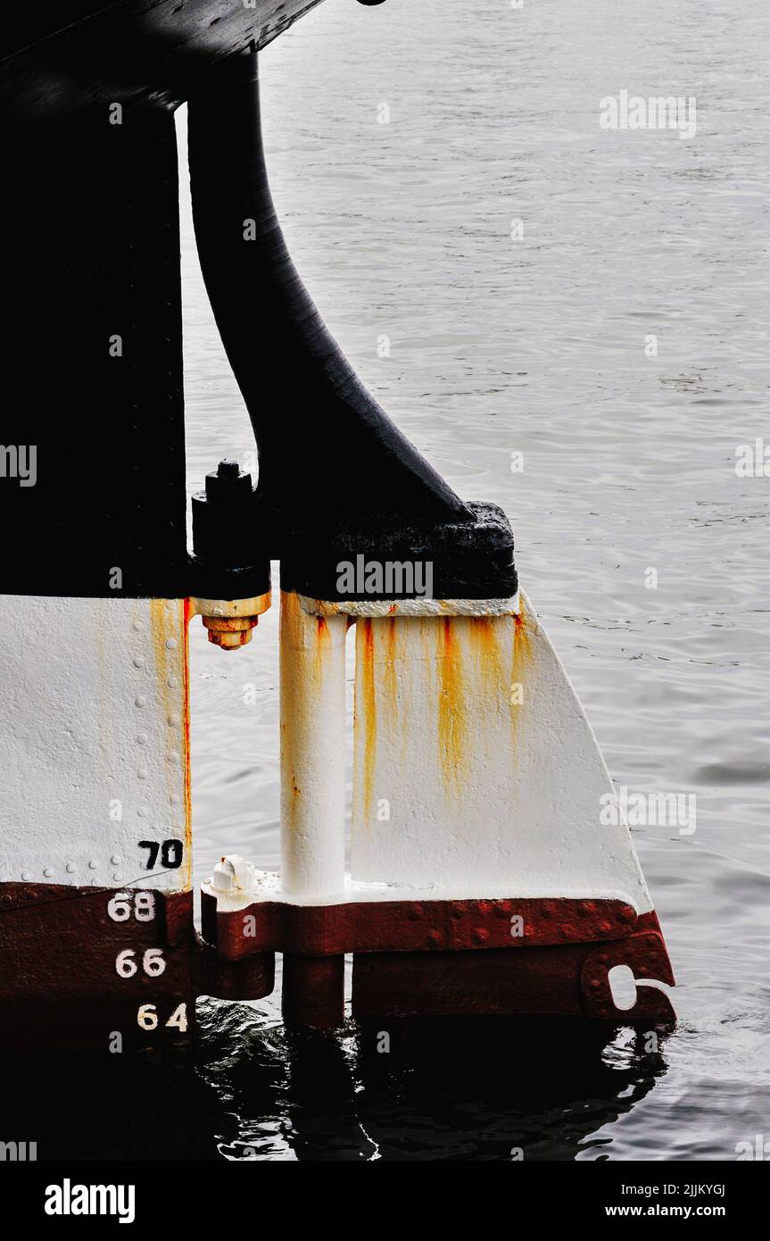 Rudder sailing ship hi-res stock photography and images - Alamy