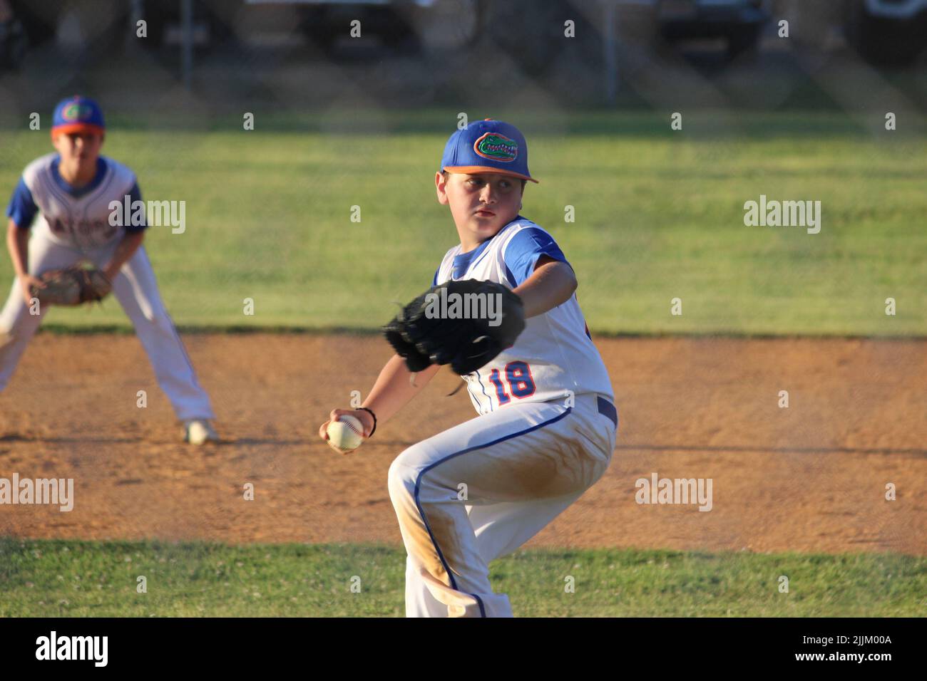 Throw ball game hi-res stock photography and images - Alamy