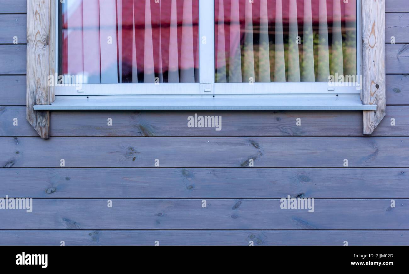 Retro outside window hi-res stock photography and images - Alamy