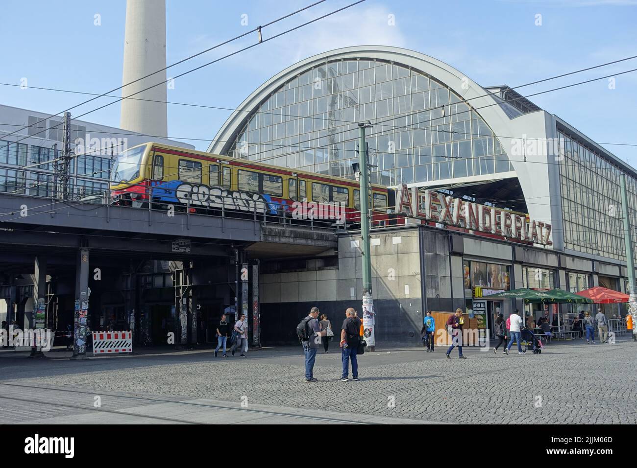 Berlin, S-Bahn Alexanderplatz Stock Photo - Alamy