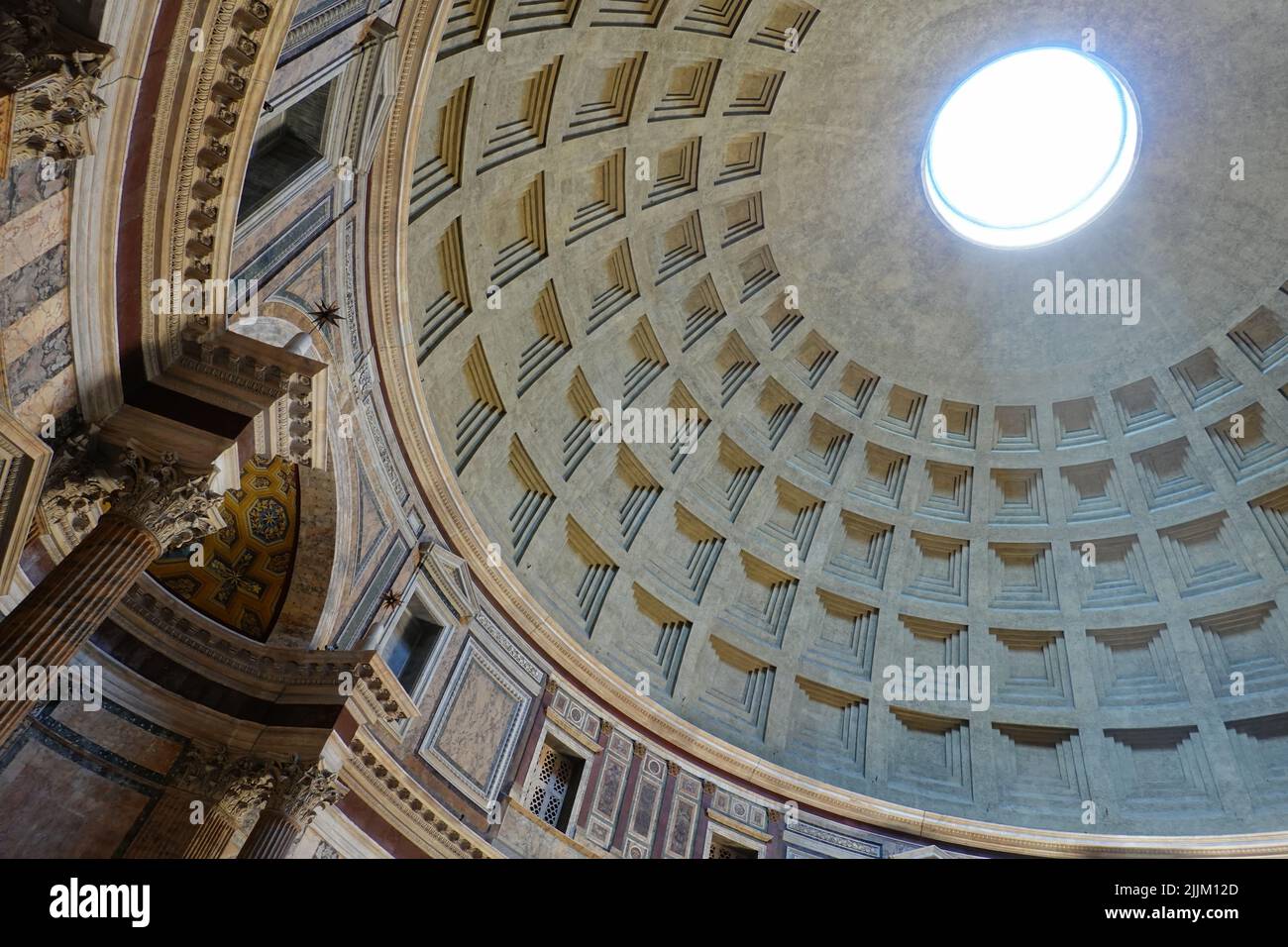 Italien, Rom, Pantheon, Rotunde, Innenraum, Opaion // Italy, Rome ...