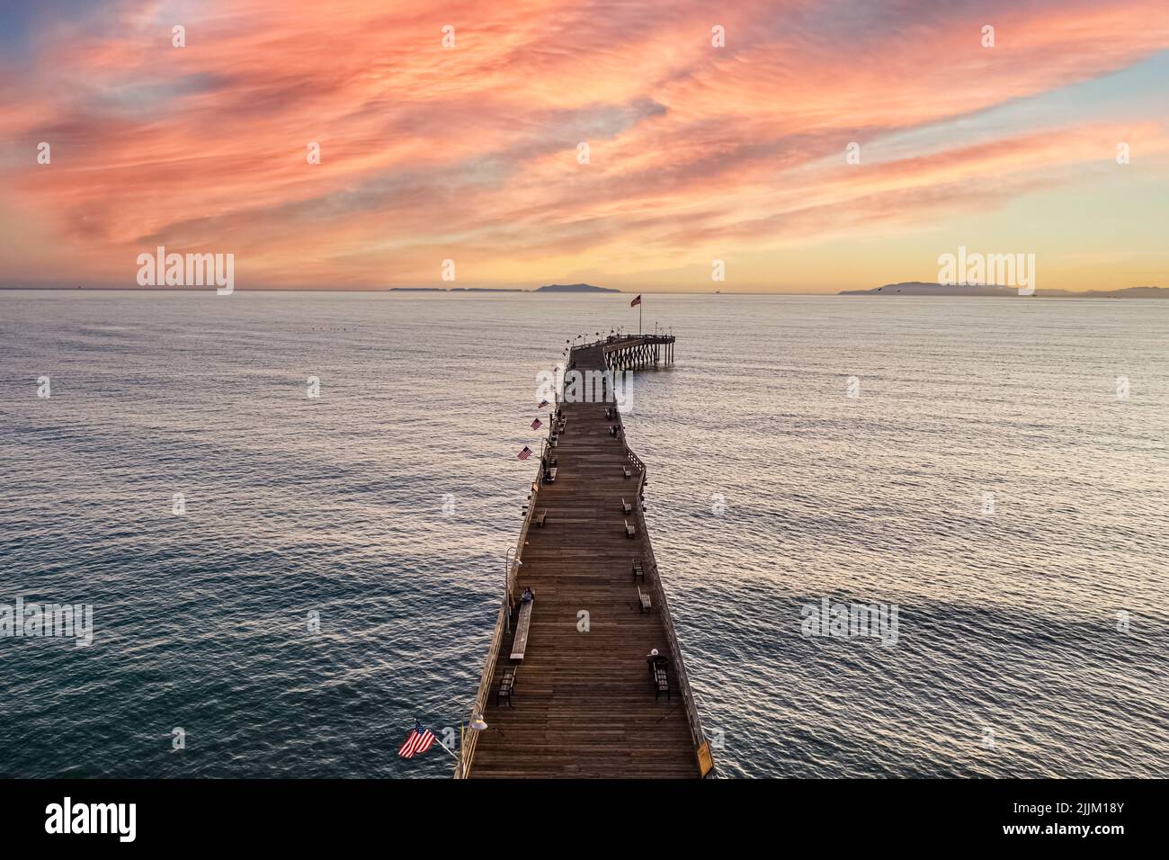 Wooden pier sunset seascape hi-res stock photography and images - Alamy