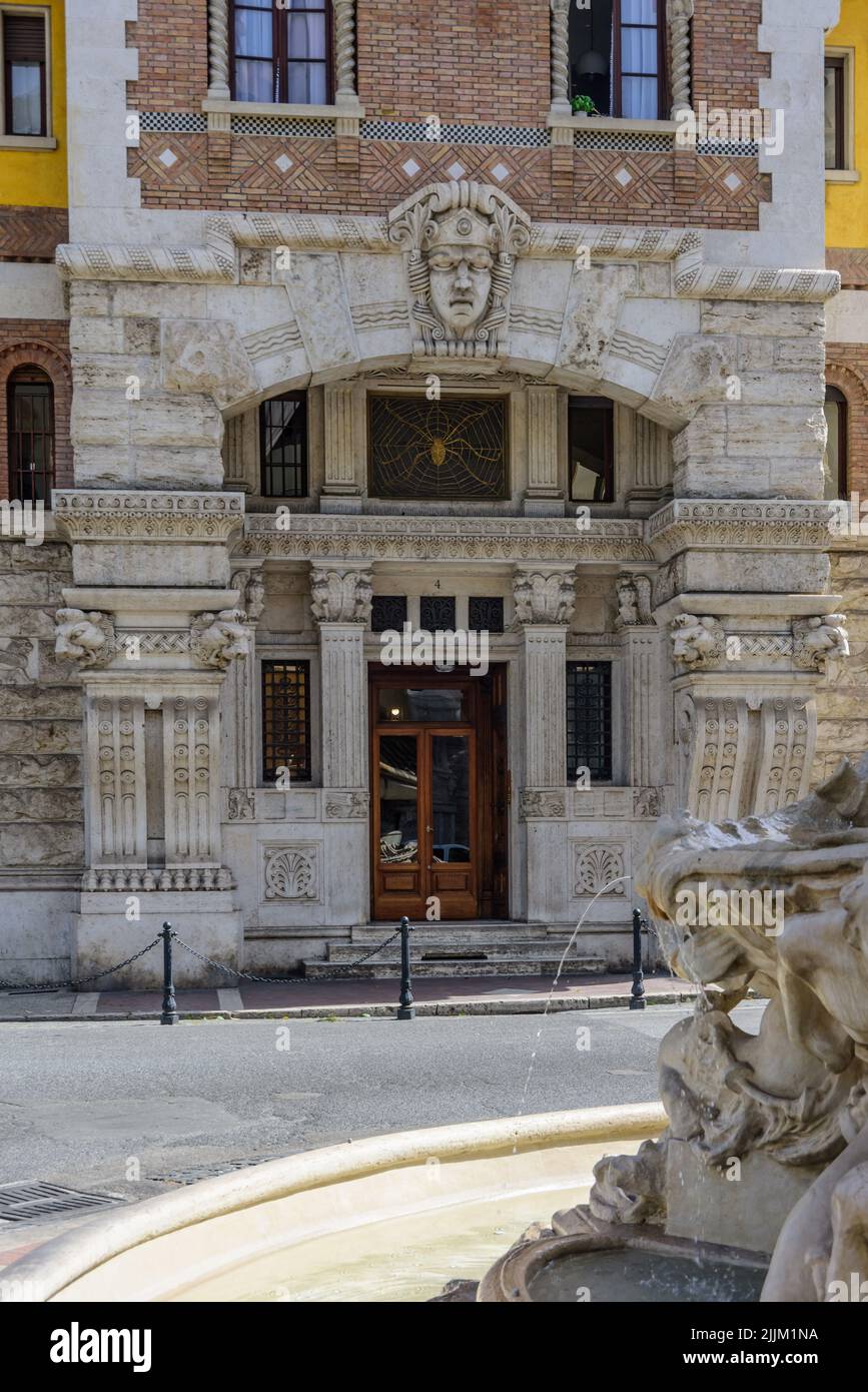 Rom, Quartiere Coppede, Piazza Mincio, Palazzo del Ragno (Palast der ...