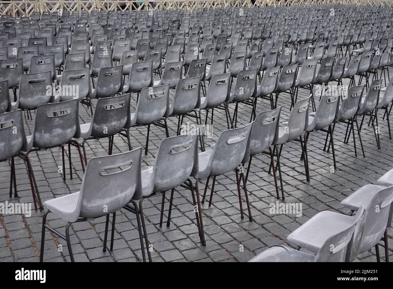 Rom, Petersplatz, Sessel für eine Messe // Rome, Piazza San Pietro ...