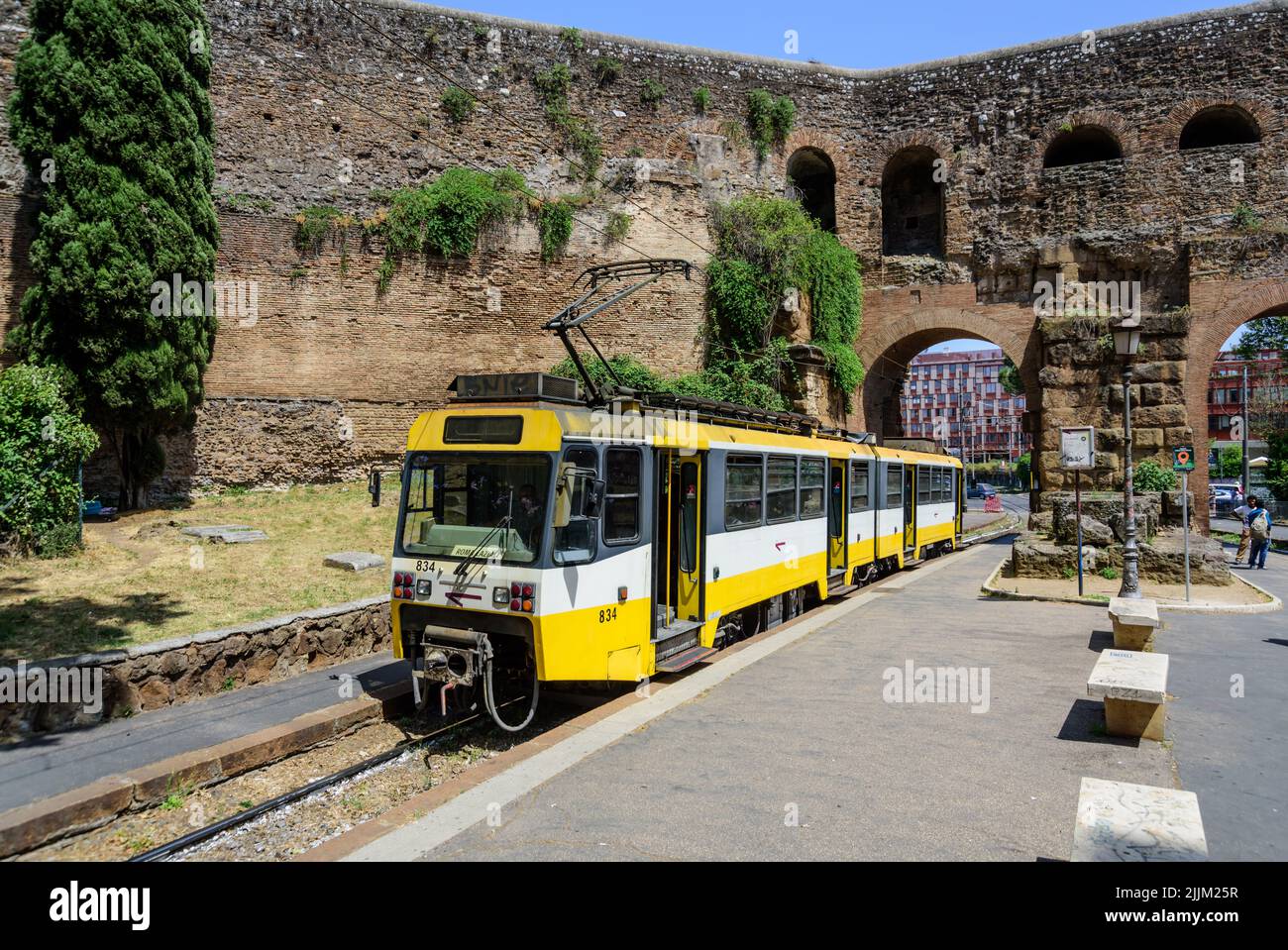 Rom, Tramway Roma-Giardinetti, Station Porta Maggiore Stock Photo - Alamy
