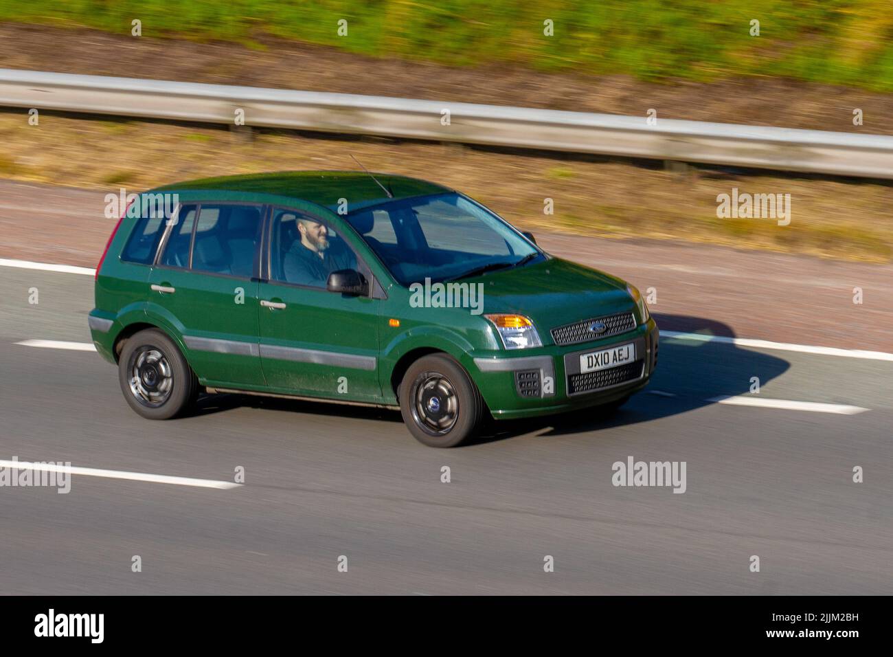 2010 ford fusion 1 4 style plus hi-res stock photography and images - Alamy