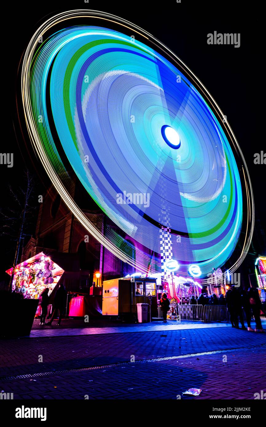 Night at the funfair hi-res stock photography and images - Alamy