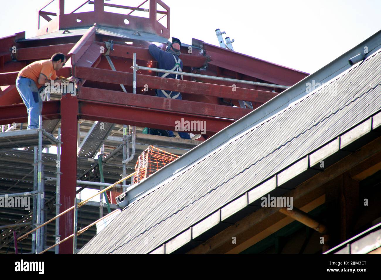Working under sun hi-res stock photography and images - Alamy