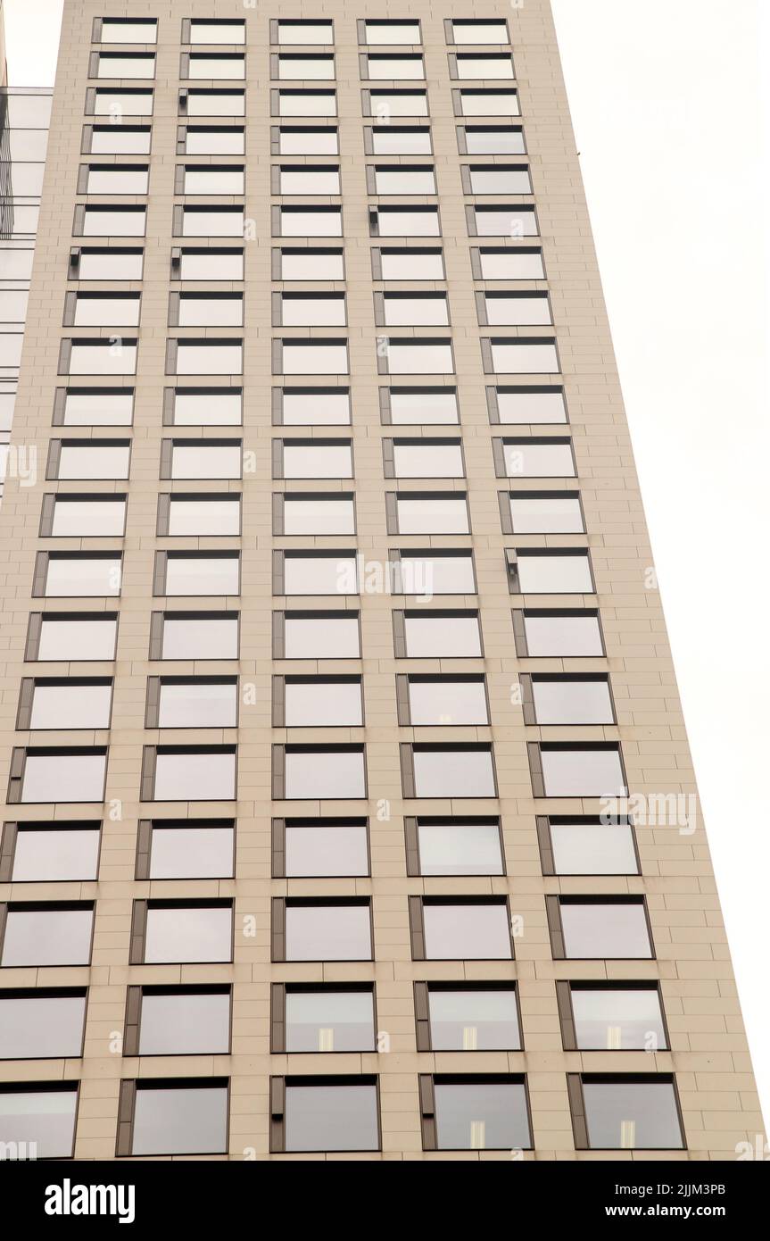 Daylight building structure hi-res stock photography and images - Alamy