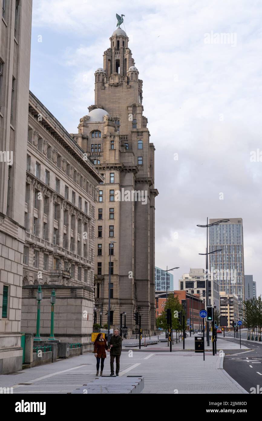 A beautiful view of the Liver Building in Liverpool Stock Photo - Alamy