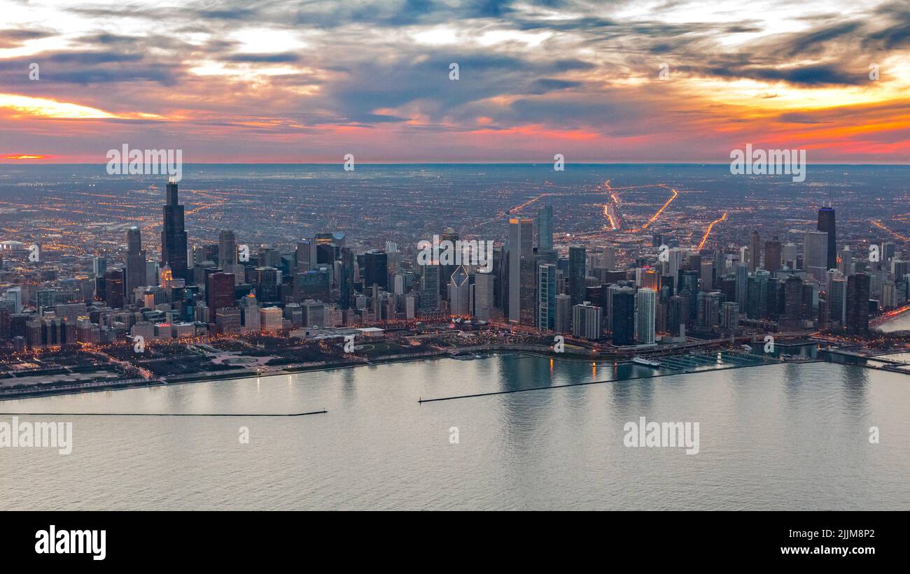 Chicago city skyline panorama hi-res stock photography and images - Alamy