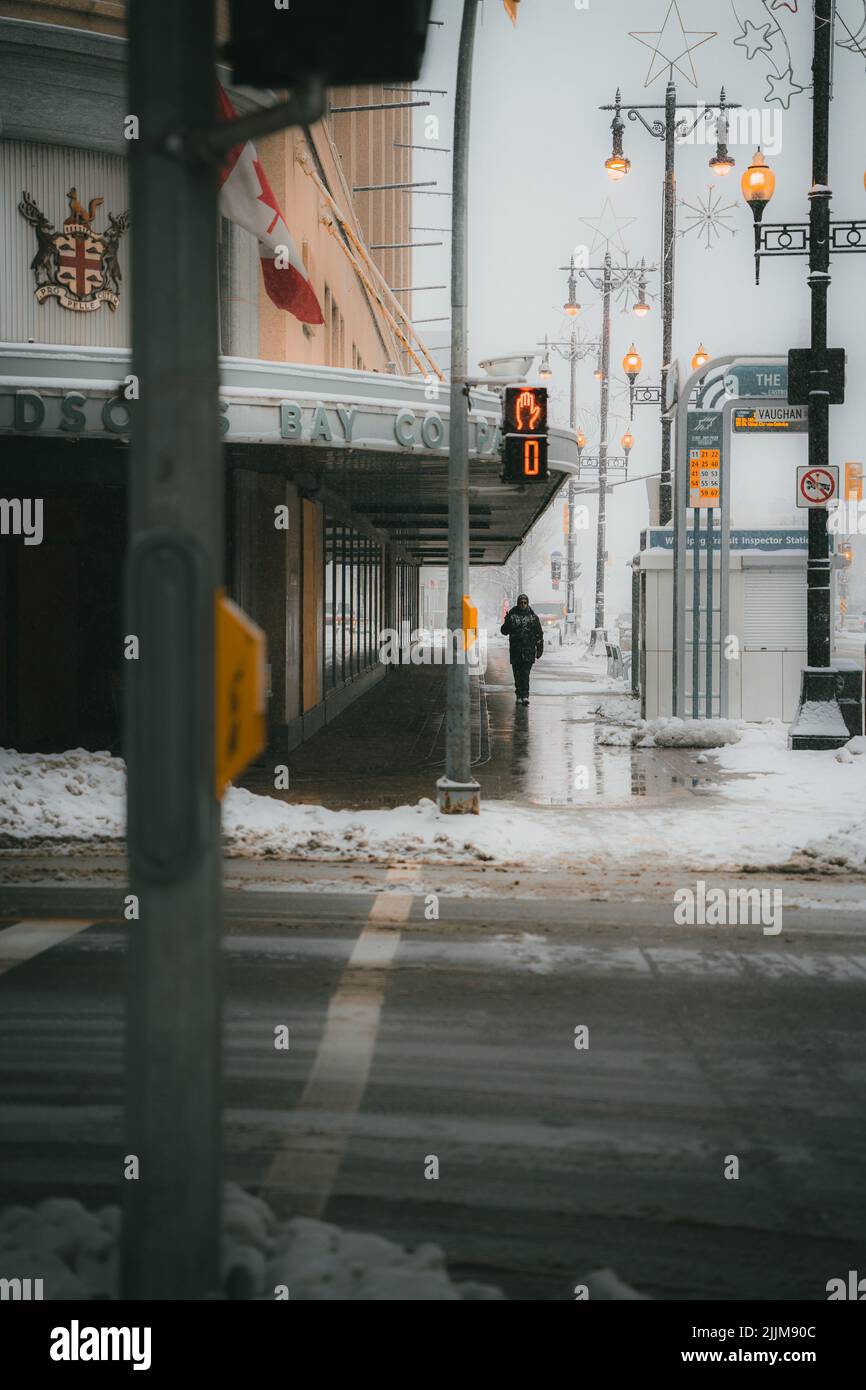 City streets in winter hi-res stock photography and images - Alamy