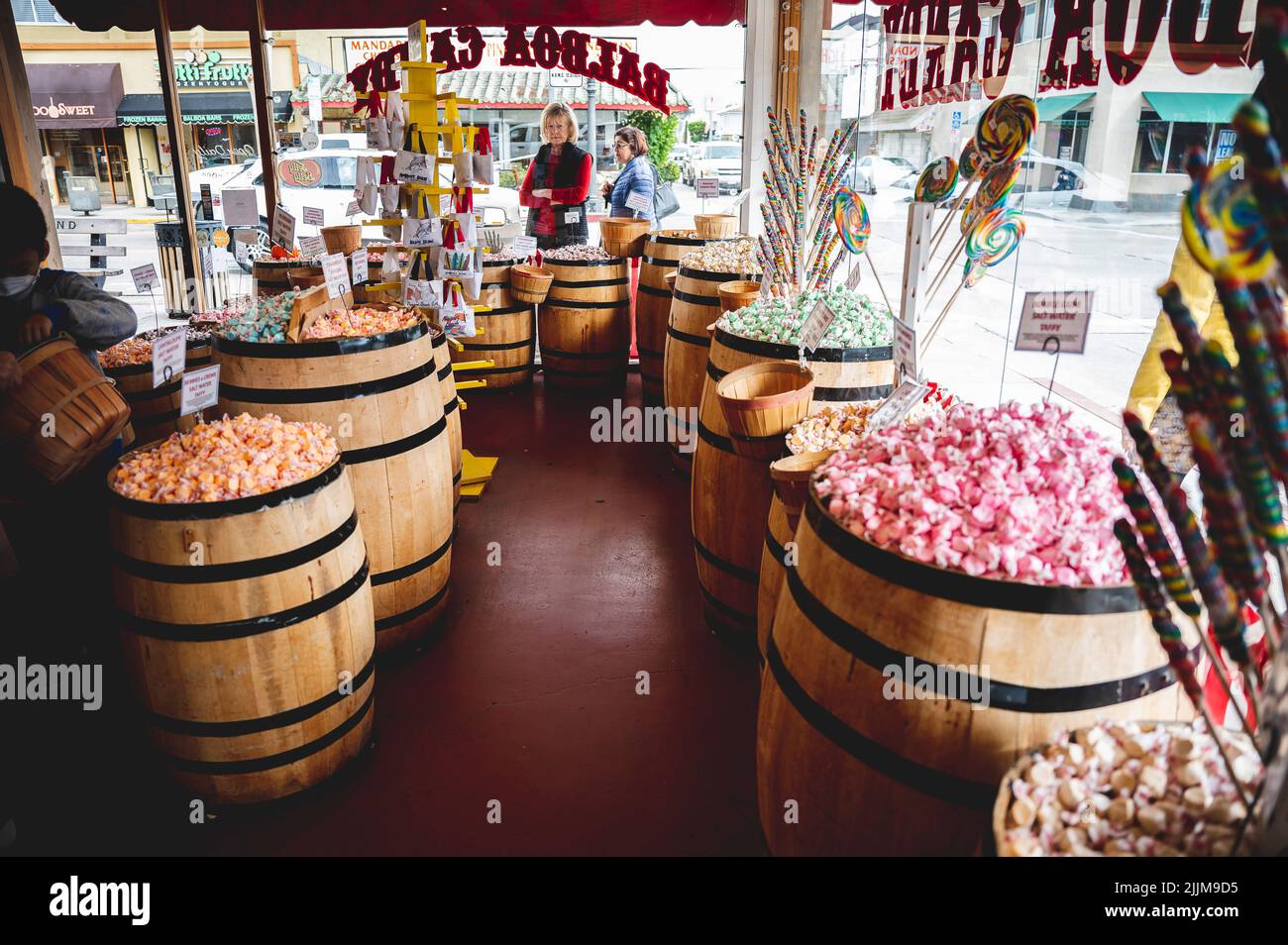 Market retail shop hi-res stock photography and images - Alamy