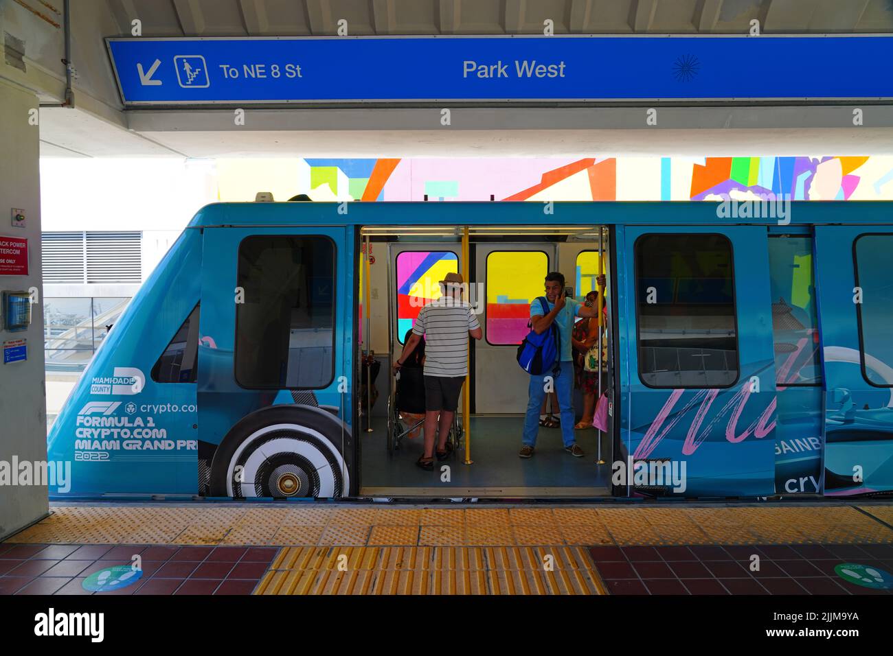 MIAMI, FL -18 MAY 2022- View of the Metromover free mass transit ...