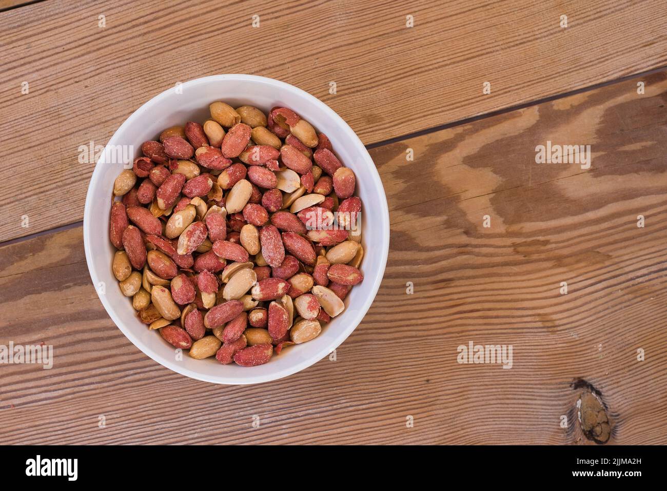 Salted peanuts, also known as the groundnut Stock Photo - Alamy
