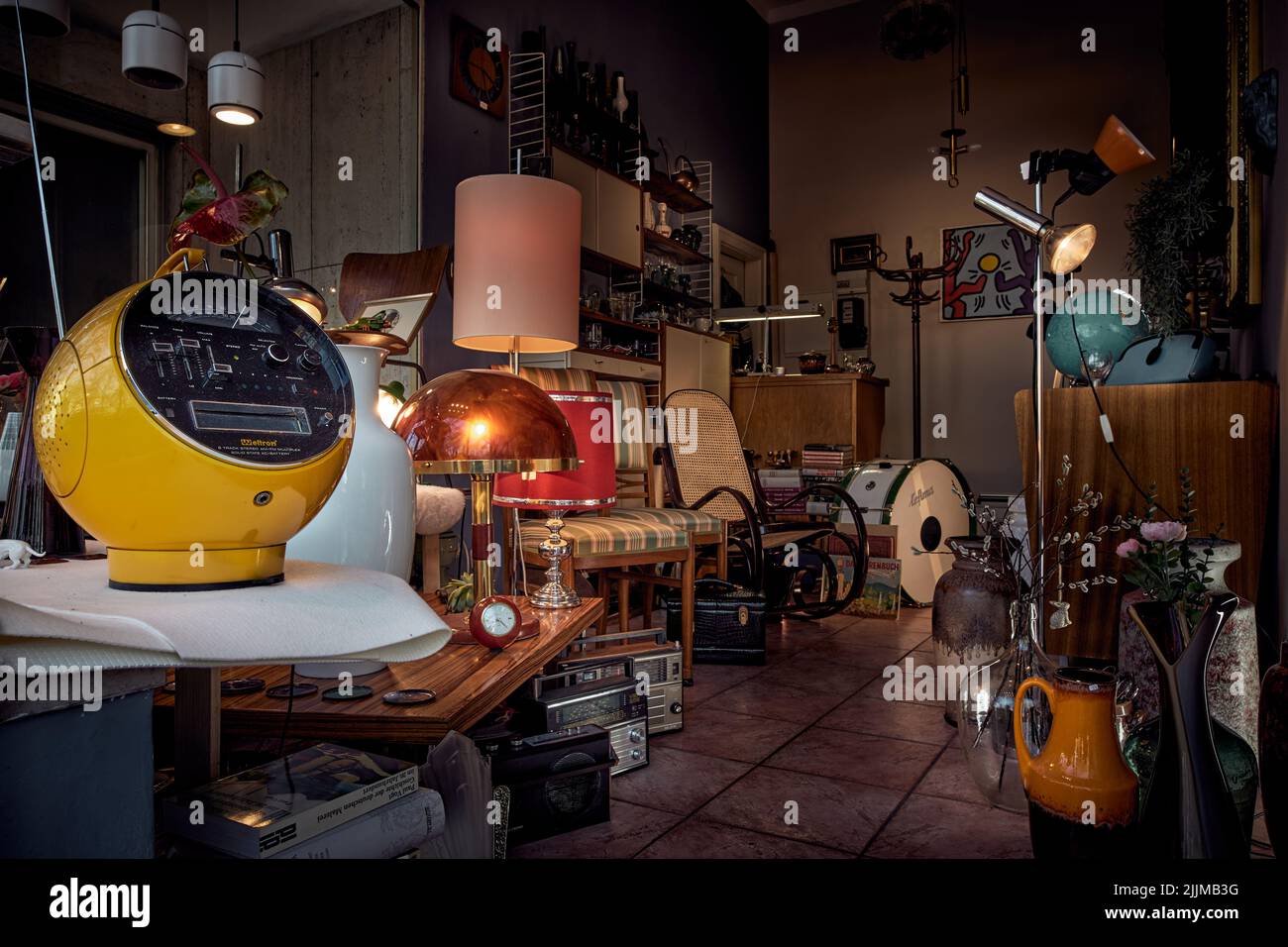Radio shop floor hi-res stock photography and images - Alamy