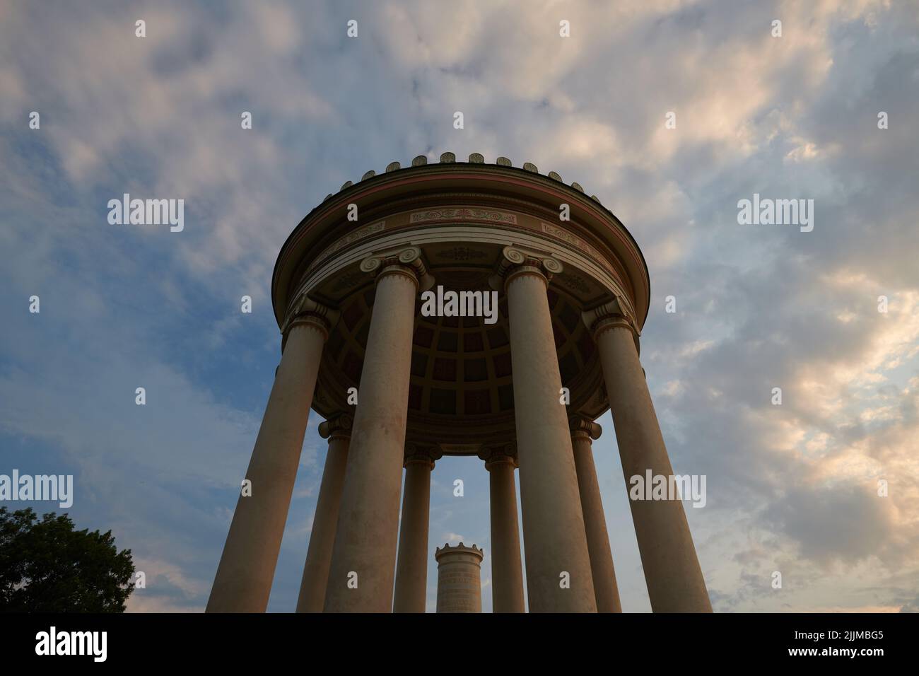 The Monopteros building in the English Garden in the city centre of ...