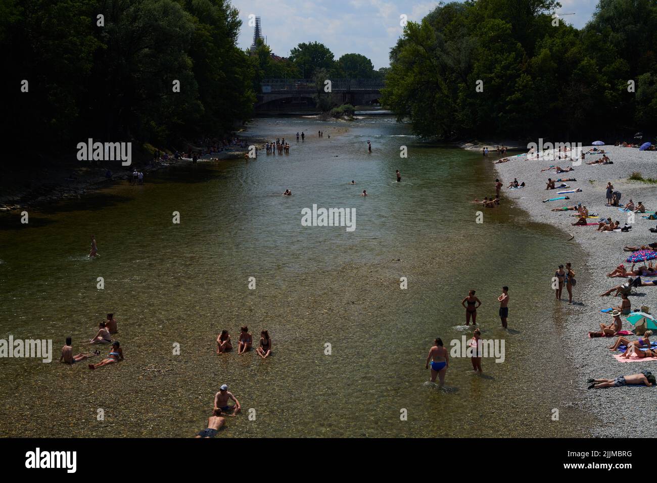 People enjoying bathing in the river Isar in the city of Munich Stock ...