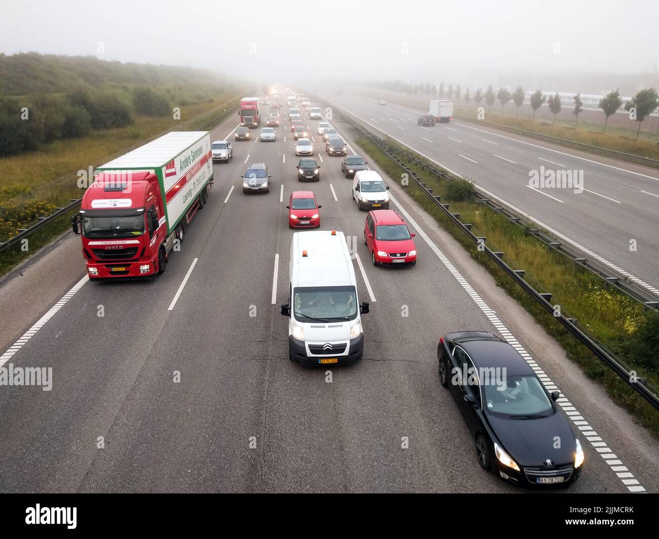 Traffic on a busy highway hi-res stock photography and images - Alamy