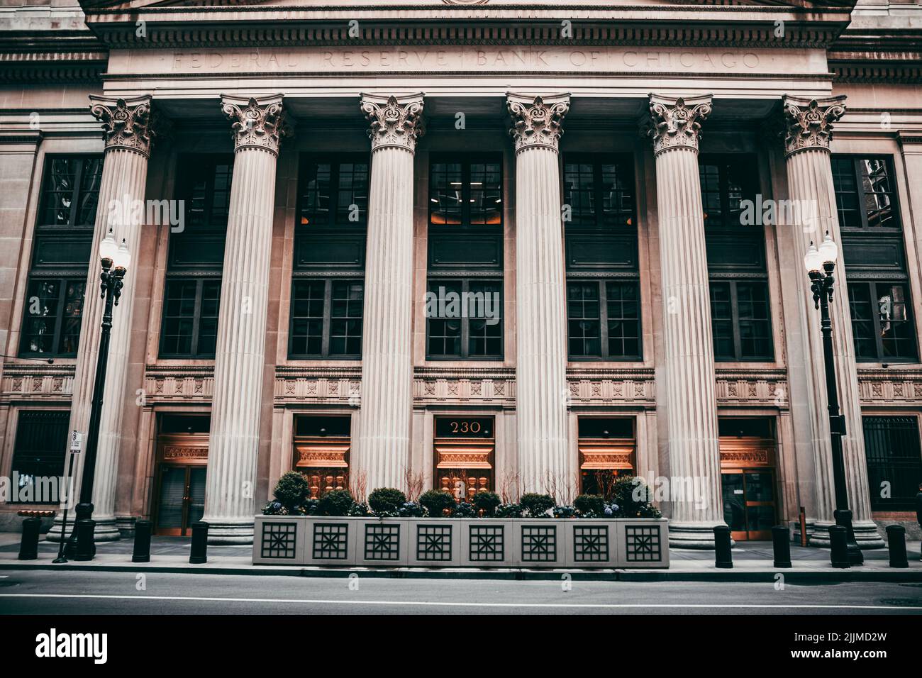 Chicago style window hi-res stock photography and images - Alamy