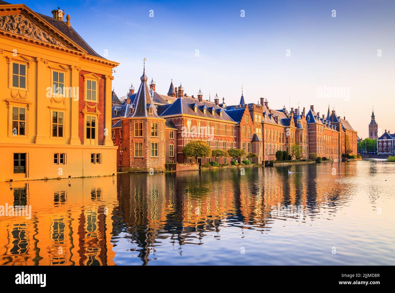 Binnenhof palace and parliament building in the hague hi-res stock ...