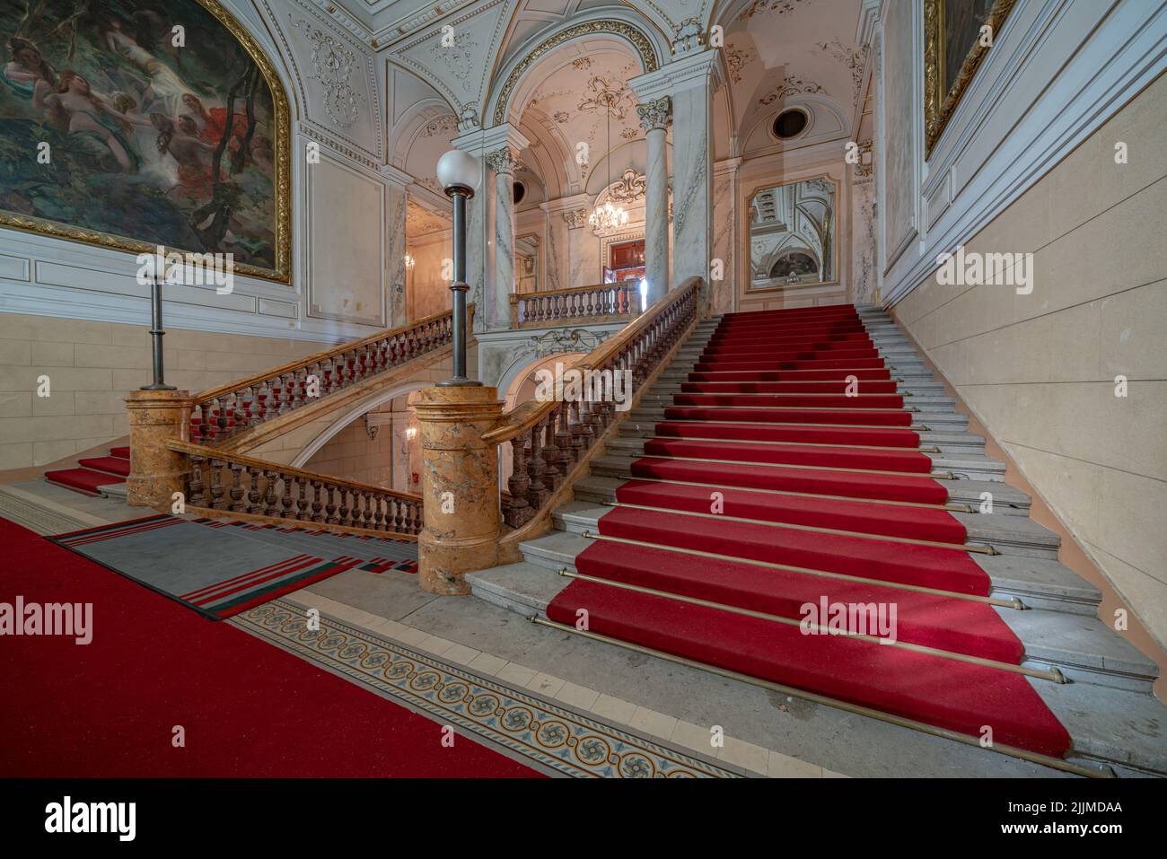 The vintage rococo interior of the Catherine Palace with hallways and ...