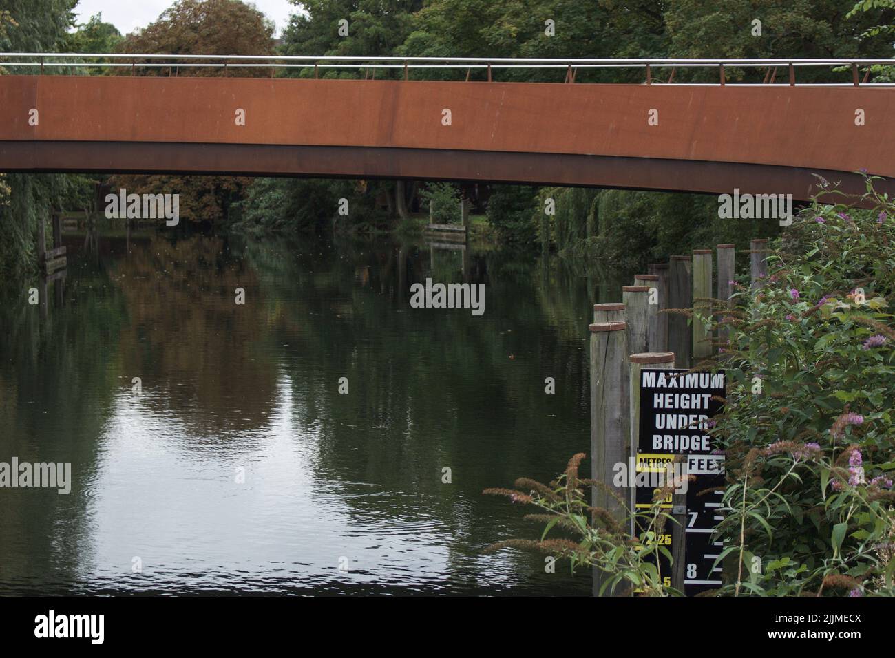 Jarrold Bridge over River Wensum in Norwich Stock Photo - Alamy