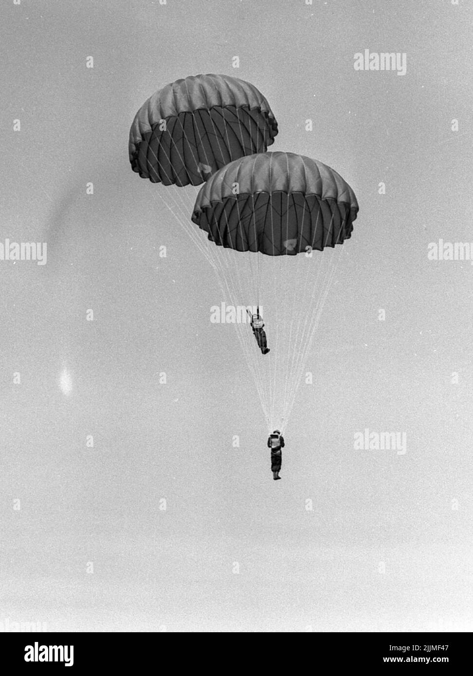 The paratroopers in Karlsborg 1957.hopping Stock Photo - Alamy