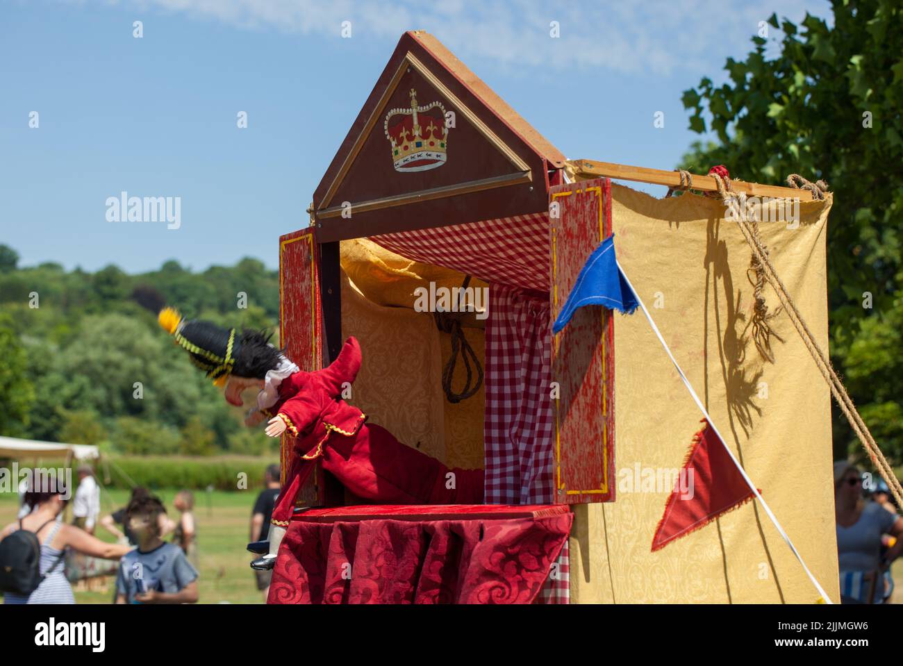 Britain, July 2022. Family Crowds and audience enjoying a traditional ...