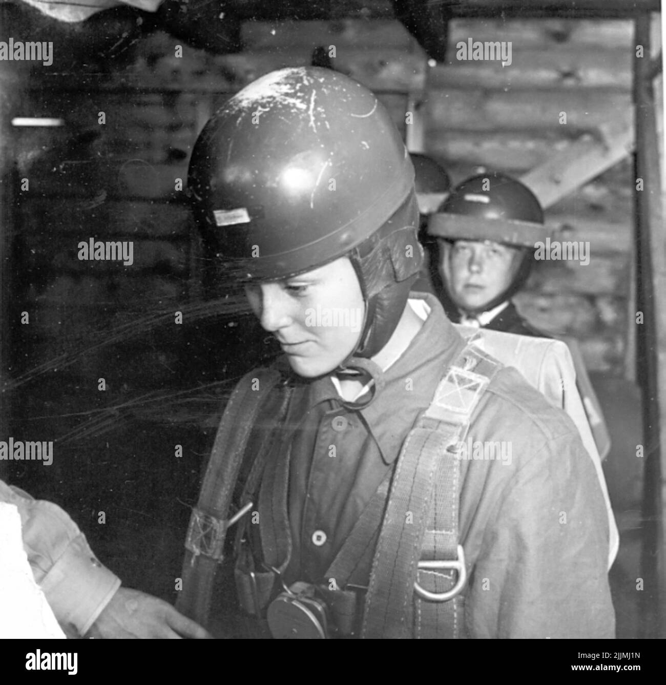 1950s men in military uniforms hi-res stock photography and images - Alamy