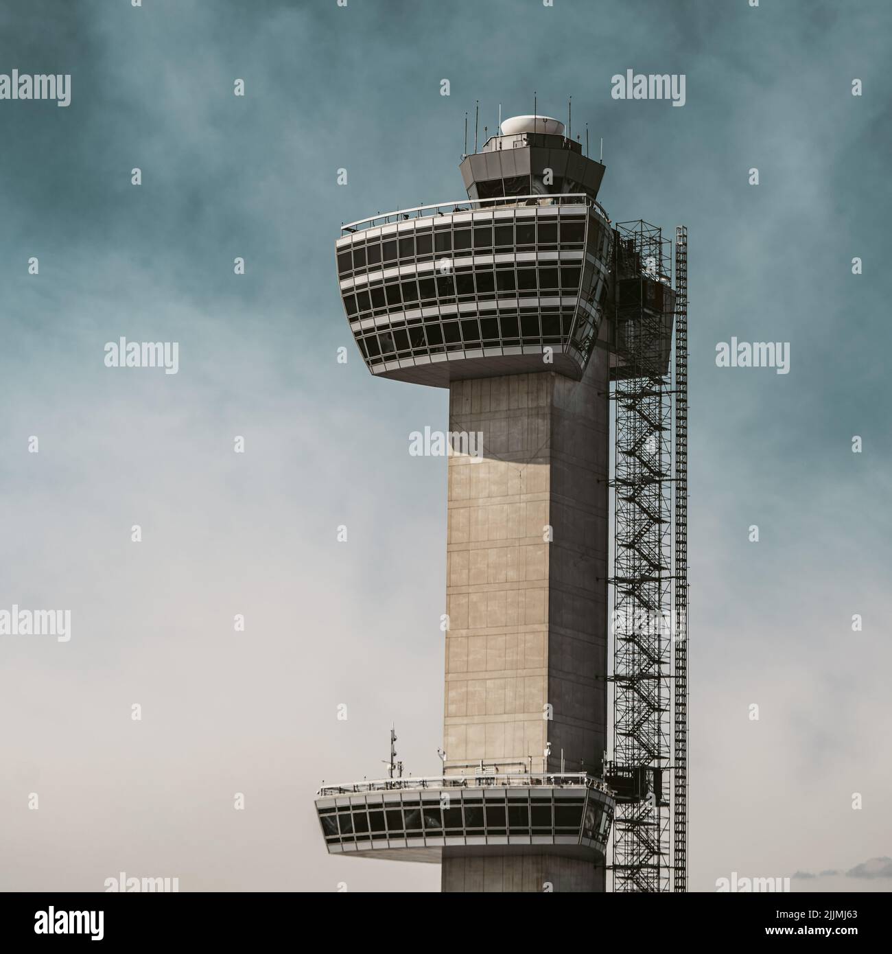 The atc tower in EWR airport Stock Photo - Alamy